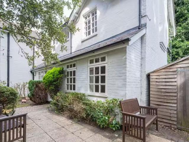 Nice 2 bedroom semi detached house for rent in Manor Road, Bou.
