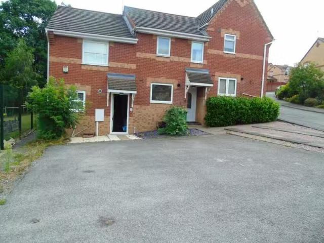 Cozy 2 bedroom semi detached house for rent in Newham Close, H.