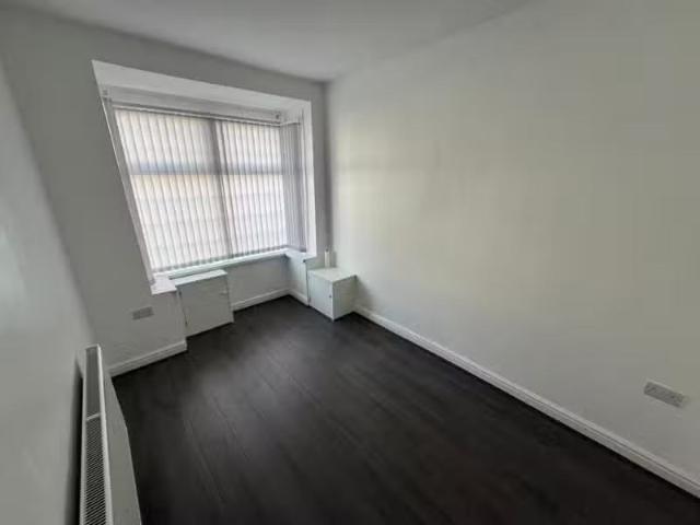 Deal! 2 bedroom terraced house for rent in Nineveh Road, Birmi.