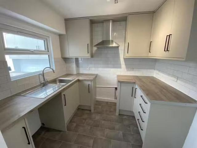 Cozy 2 bedroom terraced house for rent in Spring Close, Eastbo.
