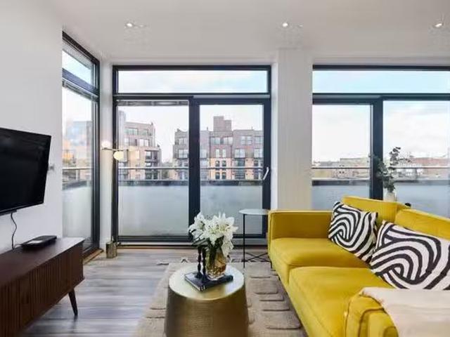 For Rent! 2 BR Manor Park Road