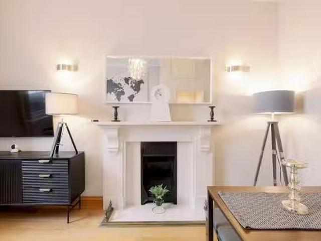 Unique 2 BR Belgrave Road