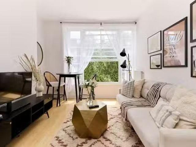 For Rent! 2 BR Cliff Road