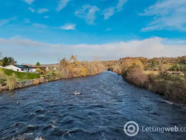 New 2 BR Property to rent in 10 Forrest Place, Crossford, Carl.