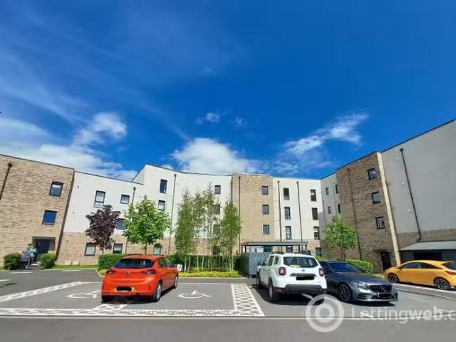 Deal! 2 BR Property to rent in 18 Deer Park Grove, Aberdeen, A.