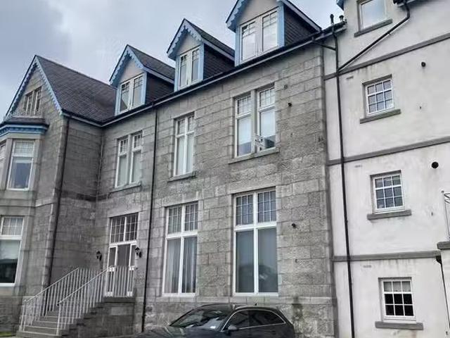Nice 2 BR Property to rent in 224g North Deeside Road, AB14 0UQ