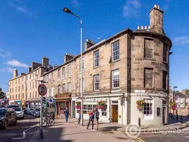 Just in! 2 BR Property to rent in 24, Raeburn Place, Edinburgh.
