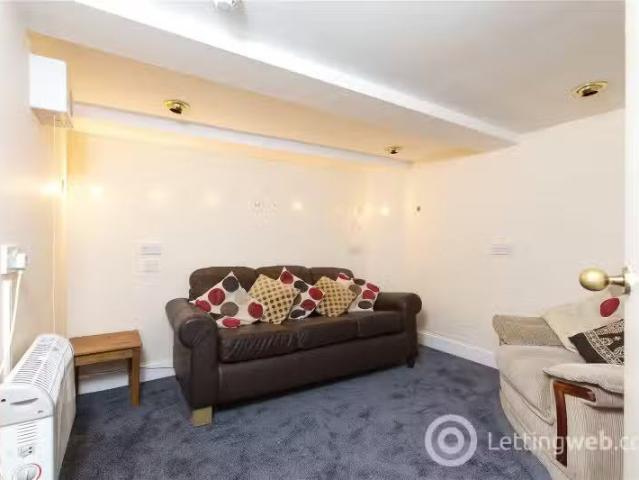 Just in! 2 BR Property to rent in Causewayside, Edinburgh, EH9