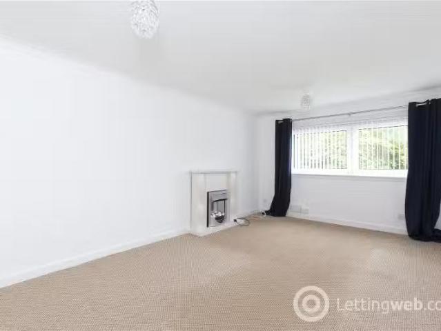 Unique 2 BR Property to rent in Calder Gardens, Edinburgh, EH11