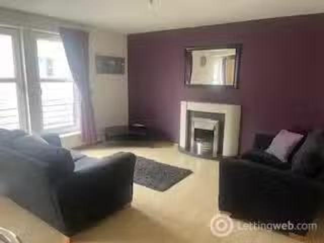 Cheap 2 BR Property to rent in Chapel Street, City Centre, Abe.