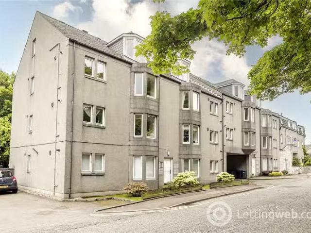 Cheap 2 BR Property to rent in Craigton Road, Aberdeen, AB15