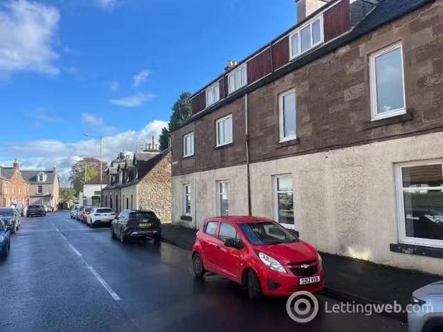 Rental! 2 BR Property to rent in Balmoral Place, Blairgowrie.