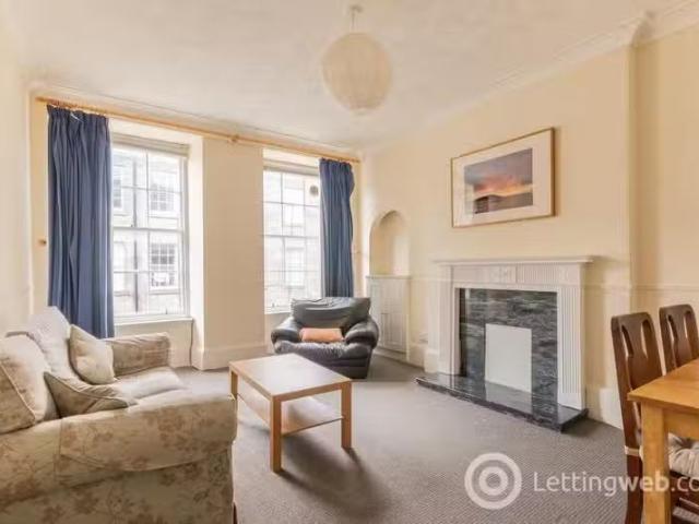 Cheap 2 BR Property to rent in Brighton Street, Edinburgh, EH1