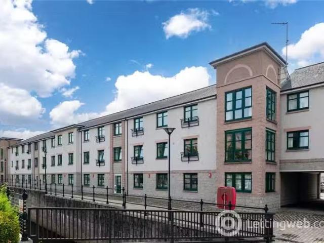 Unique 2 BR Property to rent in Grandholm Crescent, Bridge of.
