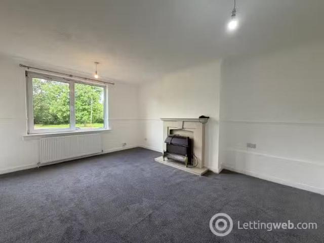 Charming 2 BR Property to rent in Easterhouse