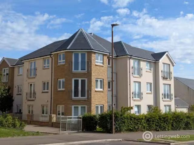 Just in! 2 BR Property to rent in Flat F, 16 Saw Mill Court, B.