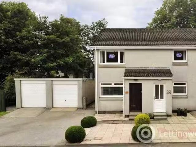Cheap 2 BR Property to rent in Hazel Drive, Westhill, Aberdeen.