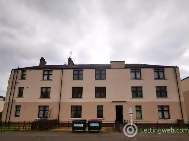 Cheap 2 BR Property to rent in Hepburn Street, Coldside, Dunde.