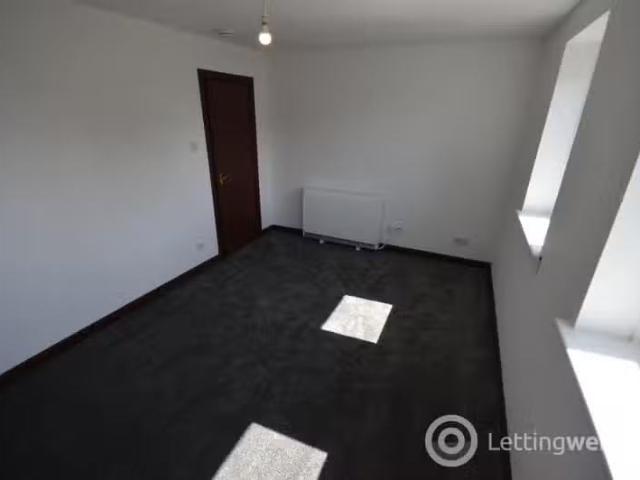 For Rent! 2 BR Property to rent in Hill Street, Inverkeithing.