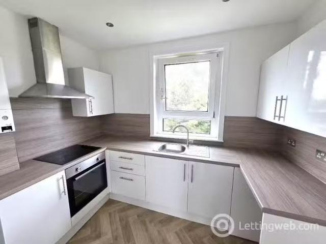 Nice 2 BR Property to rent in Middlefield Place,, Aberdeen, A.