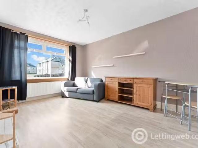 Unique 2 BR Property to rent in Millgate, Winchburgh, West Lot.