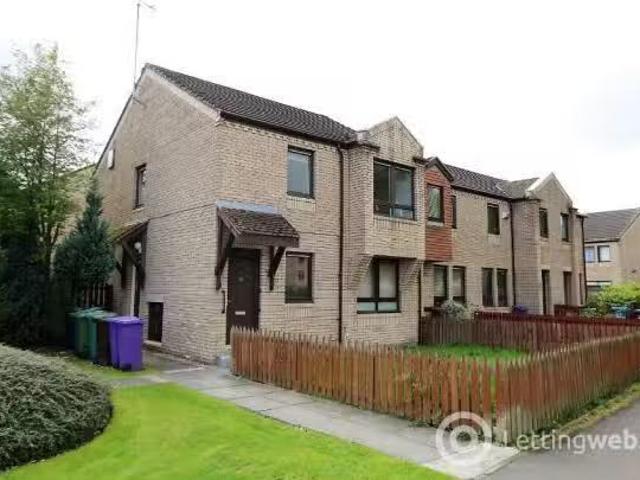 Deal! 2 BR Property to rent in Milnpark Gardens, Kinning Park.