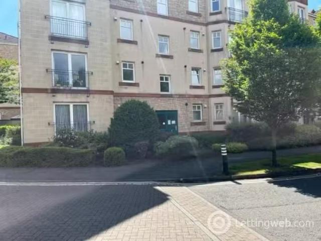 Deal! 2 BR Property to rent in Sinclair Place, Edinburgh, EH11.