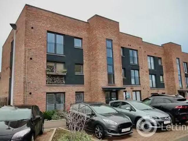 Rental! 2 BR Property to rent in Skylark Place, Portobello, Ed.