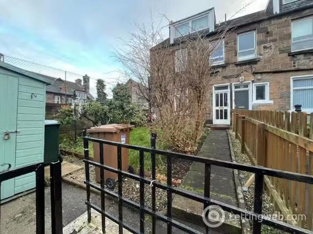 For Rent! 2 BR Property to rent in Woodbine terrace, Edinburgh.