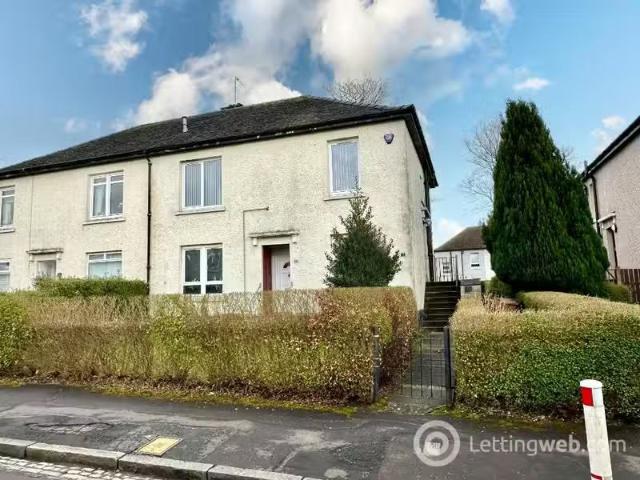 Charming 2 BR Property to rent in Waldemar Road, Knightswood.