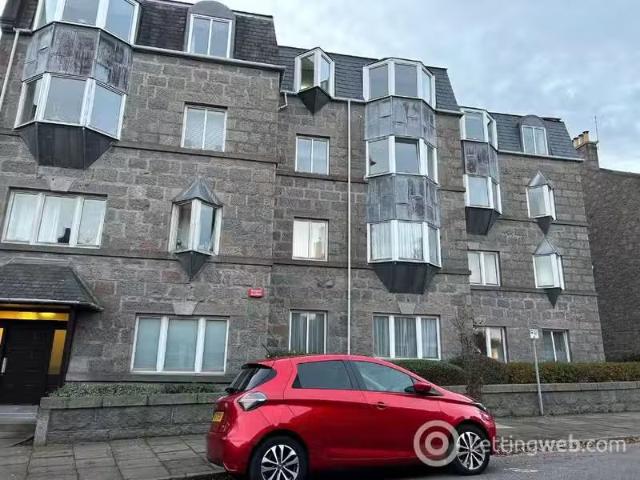 Deal! 2 BR Property to rent in Whitehall Road, Rosemount, Abe.