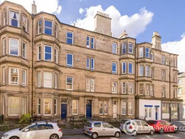 Cozy 2 BR Property to rent in Temple Park Crescent, Polwarth.