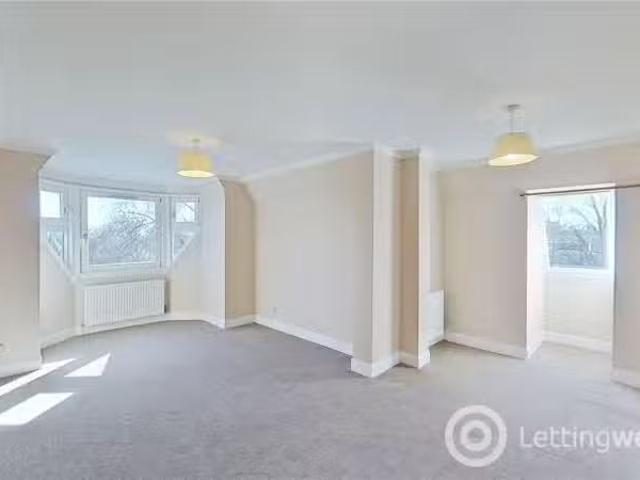 Cheap 2 BR Property to rent in Trinity Road, Edinburgh, Midlot.