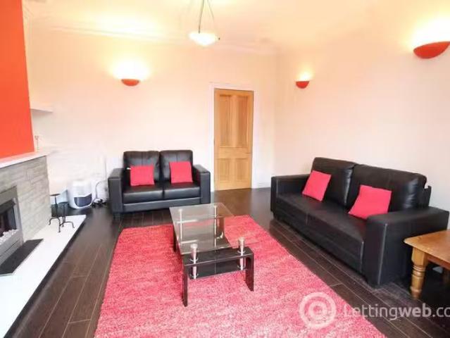 Charming 2 BR Property to rent in Union Grove, Top Right, AB10