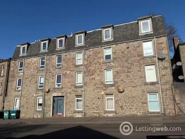 Unique 2 BR Property to rent in Victoria Road, Dundee, Dundee.