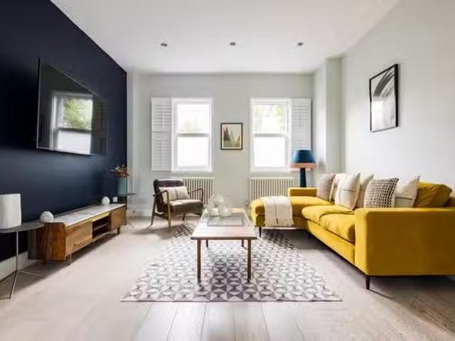 Nice 2 BR Upland Road