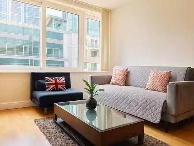 Cozy 2 BR Wandsworth Road
