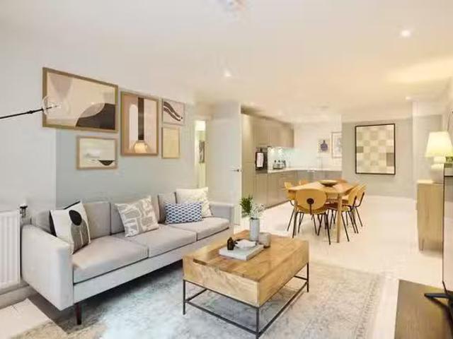 Cheap 2 BR Waterside Way