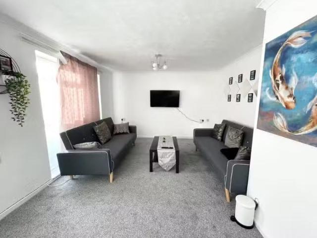 Deal! 2 BR Wentworth Road, BIRMINGHAM