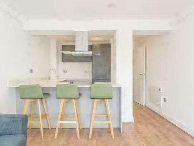 For Rent! 3 BA 2 bedroom apartment for rent in Ironmonger Row.