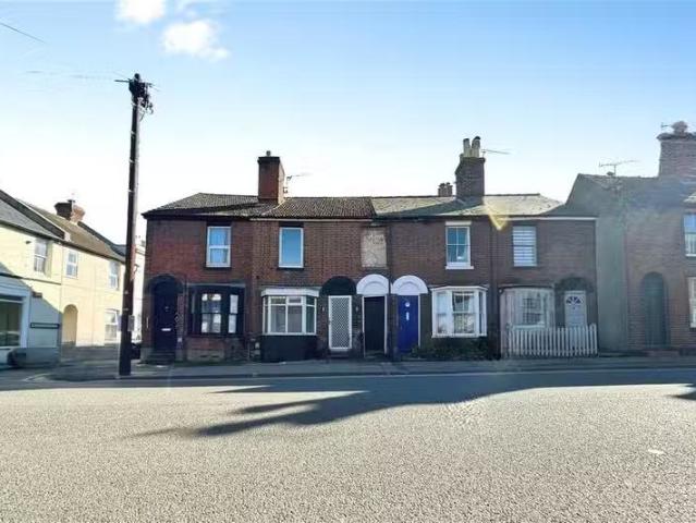 New 3 BA 3 bedroom Mid Terrace House to rent, Wincheap, Canter.