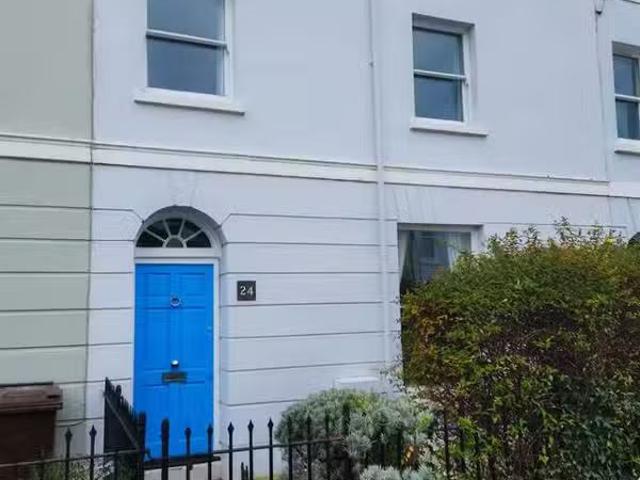New 3 BA 4 bedroom terraced house for rent in Windsor Street.