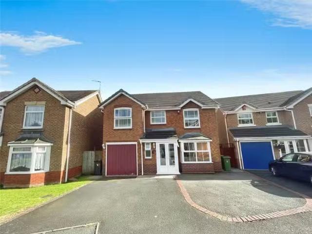 Unique 3 BA 4 bedroom Detached House to rent, Foxglove Close.