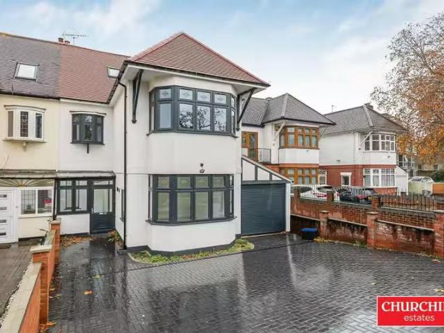 New 3 BA 5 bedroom semi detached house for rent in Hollybush H.