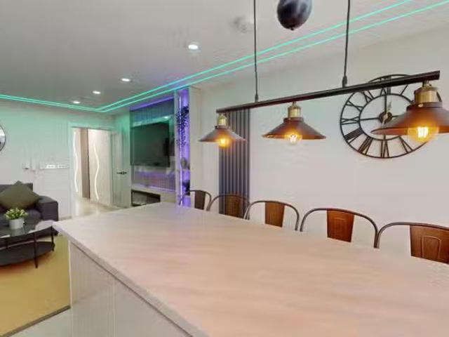 Cheap 3 BA 7 bedroom house for rent in Alton Road, Selly Oak.