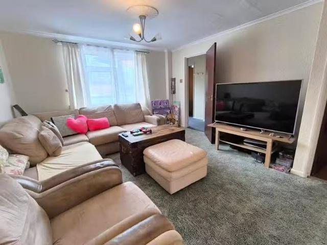 Cozy 3 bedroom house for rent in Dyers Close Lane, FROME, BA11