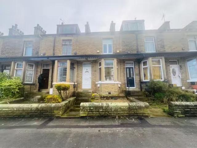 Charming 3 bedroom house for rent in Lister Avenue, BRADFORD.