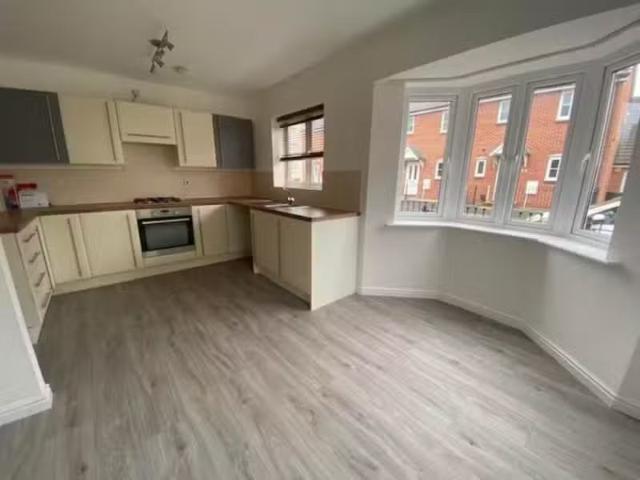 Rental! 3 bedroom house for rent in Millstone Close, Weston Vi.