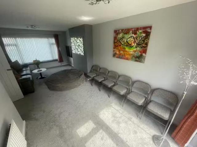 Just in! 3 bedroom house for rent in Pentland Avenue, Clayton.