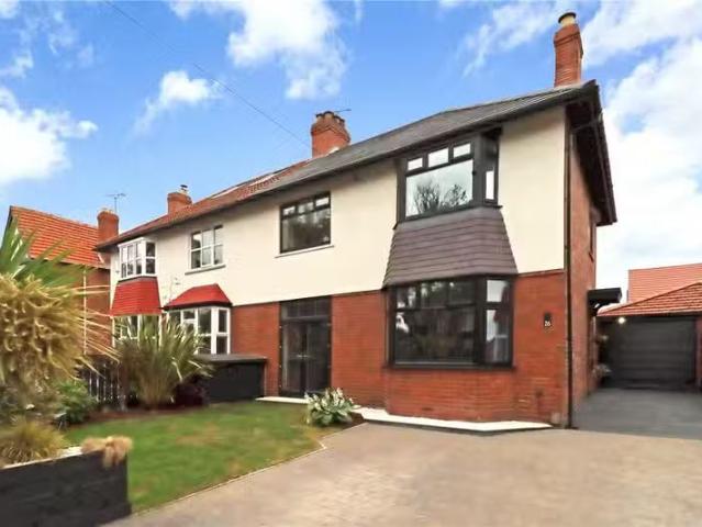 Unique 3 bedroom Semi Detached House to rent, Mast Lane, North.
